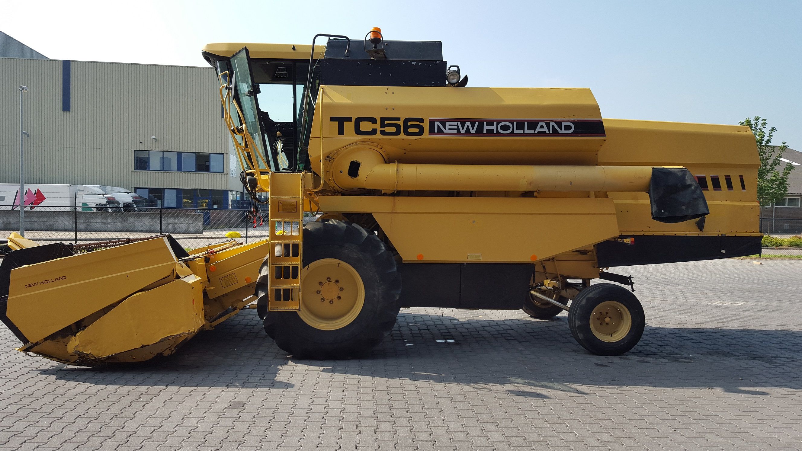 New Holland TC 56